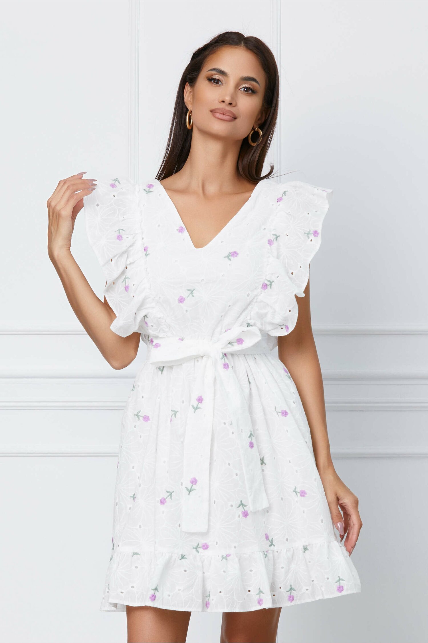 Rochie Dy Fashion alba cu broderie lila si volane | rochii-ieftine.net