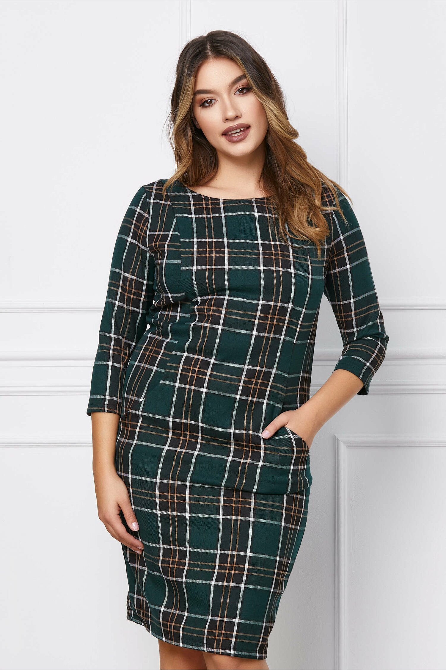 Rochie Nadia verde cu carouri albe si buzunare | rochii-ieftine.net