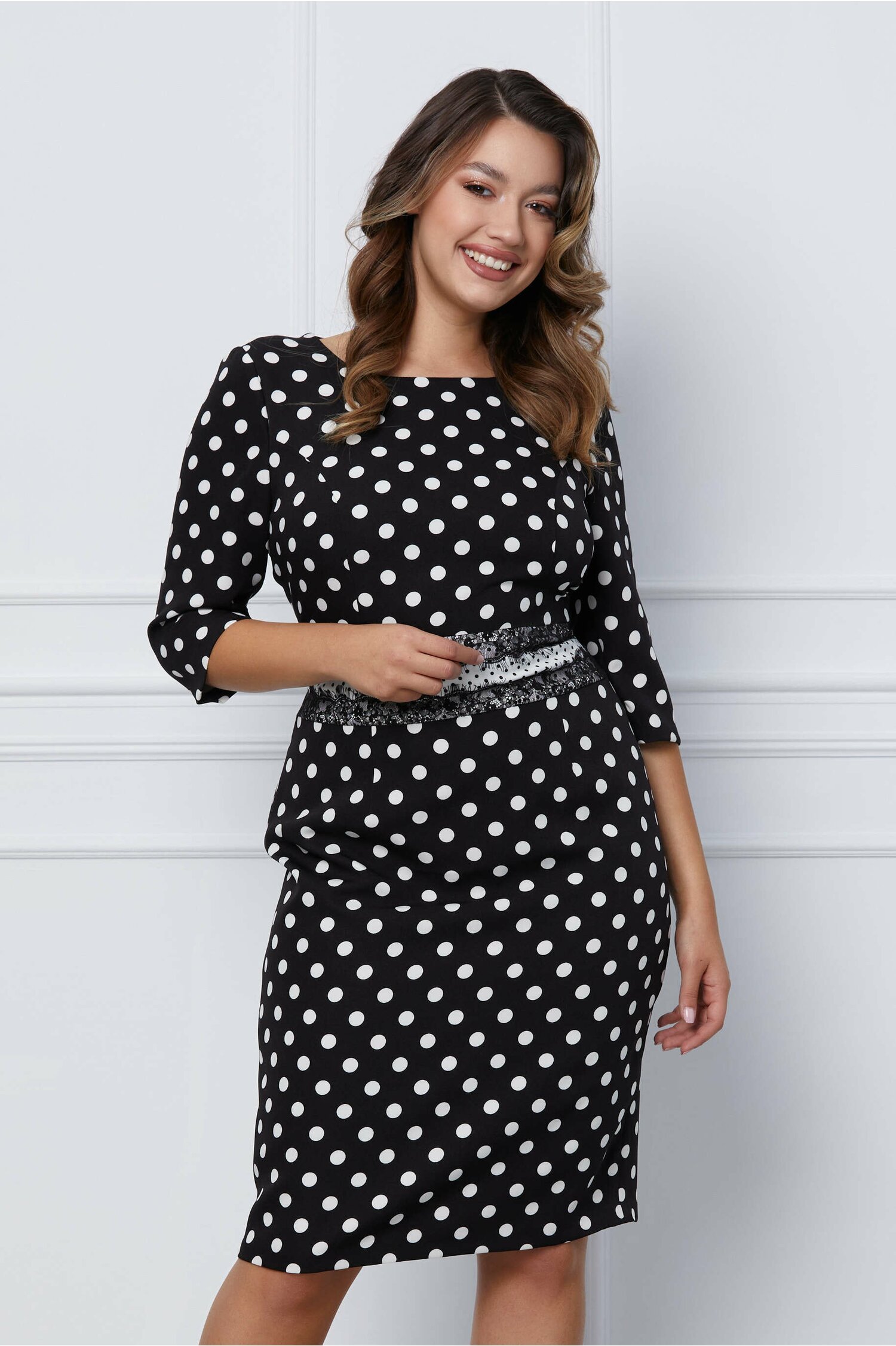 Rochie Dora neagra cu buline si dantela in talie | rochii-ieftine.net