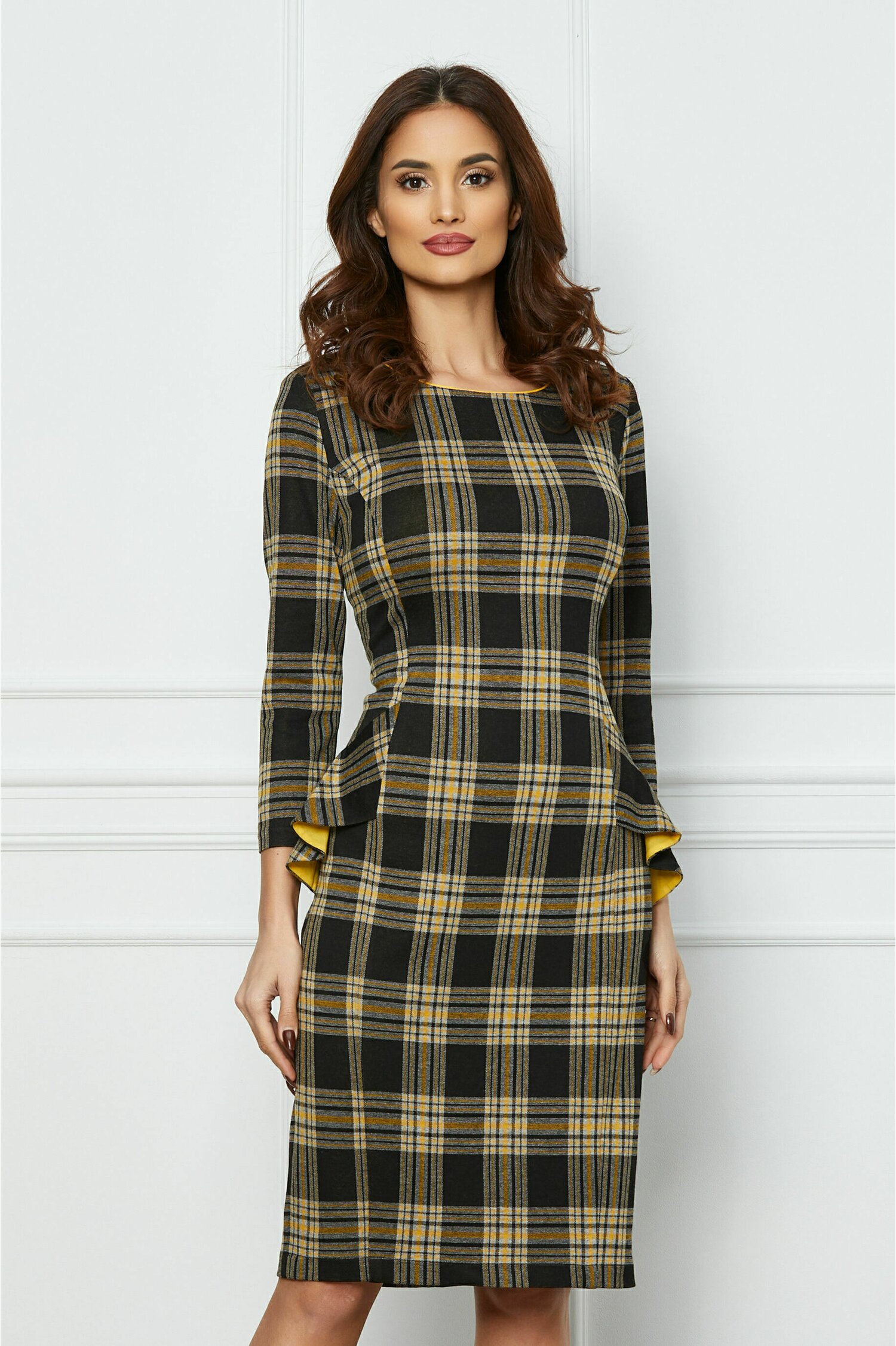Rochie Ioana neagra cu carouri galbene | rochii-ieftine.net