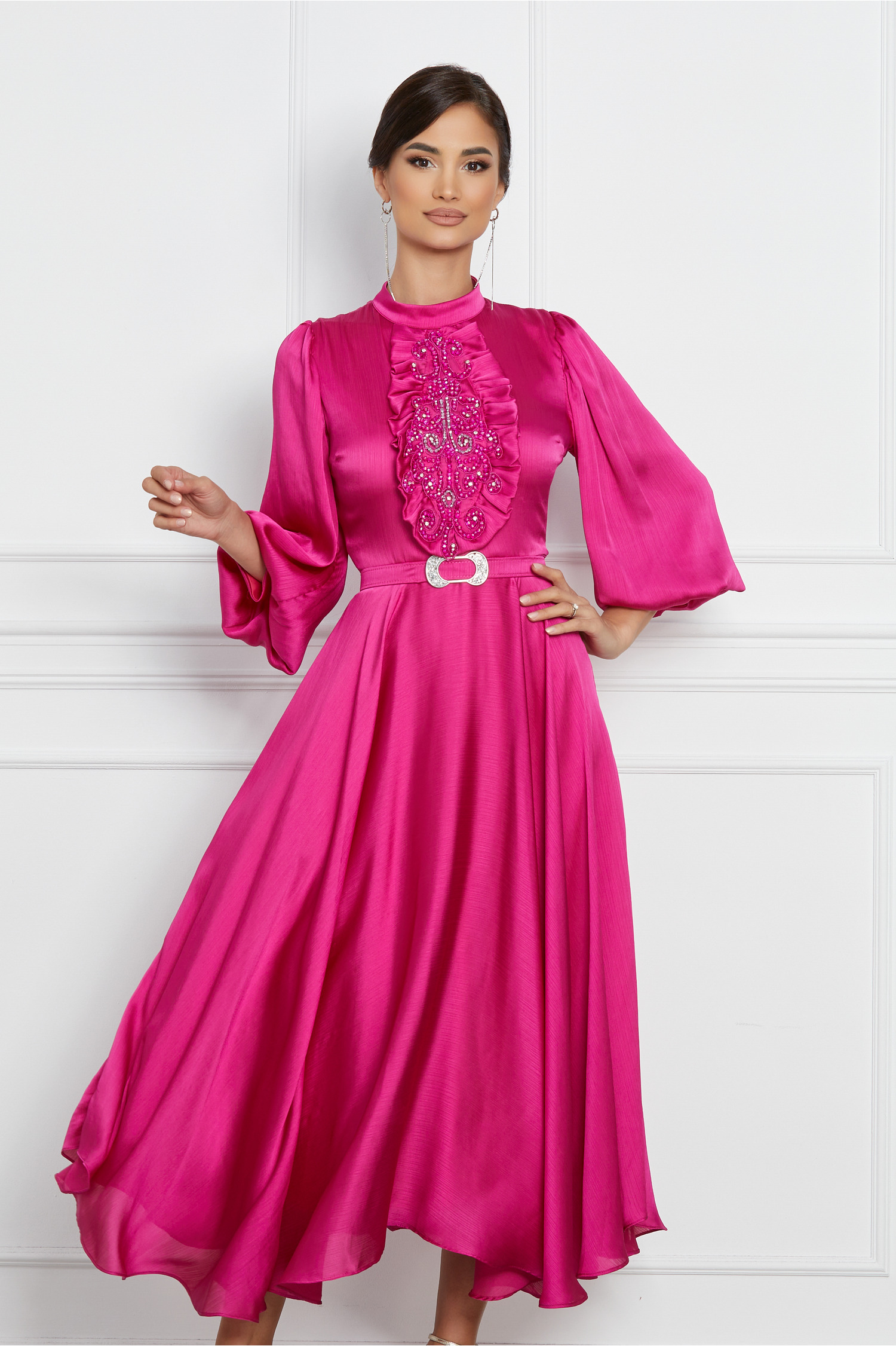 Rochie Marina fucsia din satin cu margelute la bust | rochii-ieftine.net